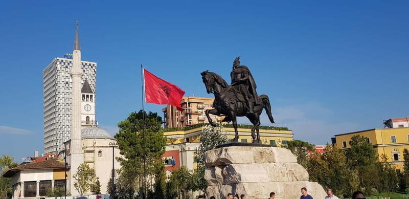 GUIDED TOUR OF TIRANA - Key Points