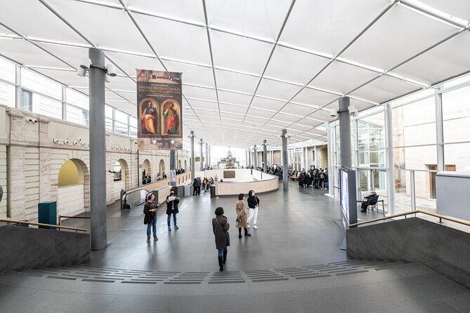 Guided tour of Vatican Museums and Sistine Chapel - An Introduction to the Vatican Museum Tour