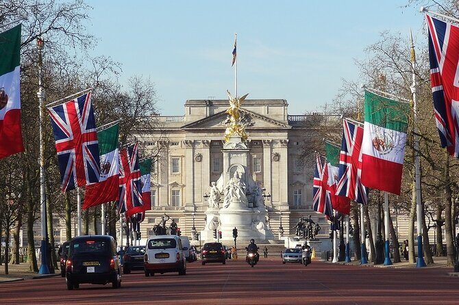 Guided Tour of Westminster City including Changing of the Guard - The Sum Up