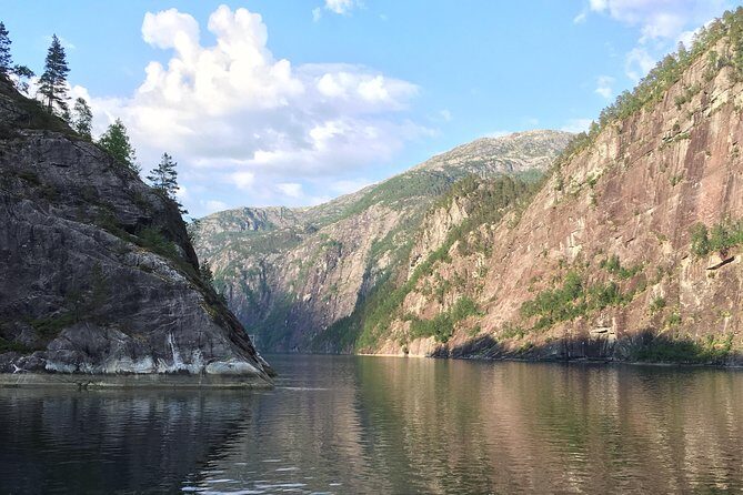 GUIDED TOUR: Secrets of the Fjords - the Osterfjord and Mo, 6.5 hours - The Value and Who It’s Best For