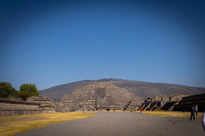 Guided tour Teotihuacan pyramids, pickup from CDMX, - Transportation and Comfort