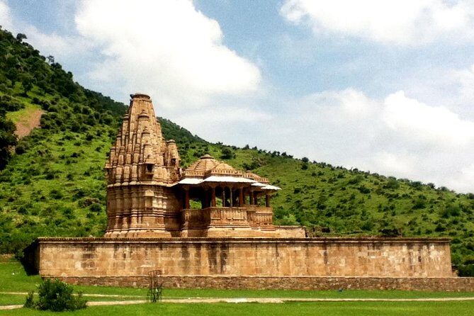 Guided Tour to Haunted Bhangarh & Abhaneri Step Well From Jaipur - Itinerary Breakdown
