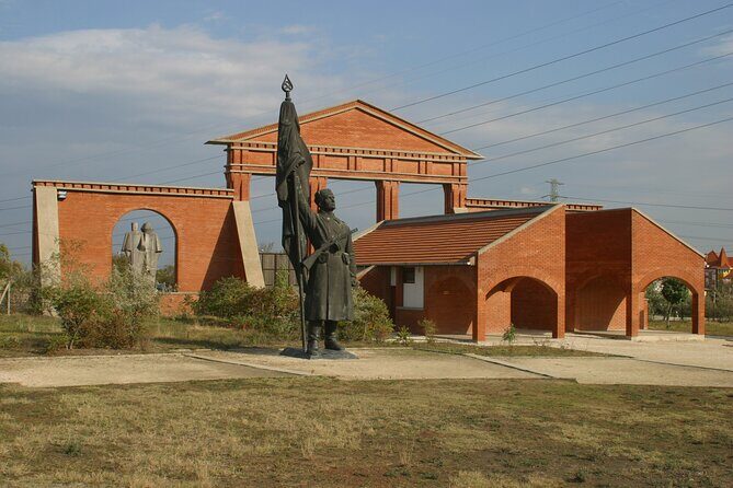 Guided Tour with Admission in Memento Park - A Deep Dive into the Memento Park Guided Tour