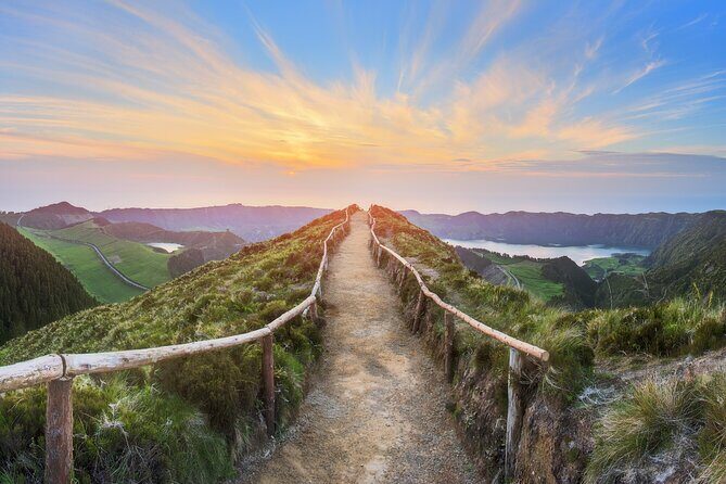 Guided Tours Sete Cidades and Lagoa do Fogo Full day - The Sum Up