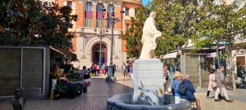 Guided visit on foot through Cádiz: stories from the hand of a local guide - Why Choose This Cádiz Guided Tour?