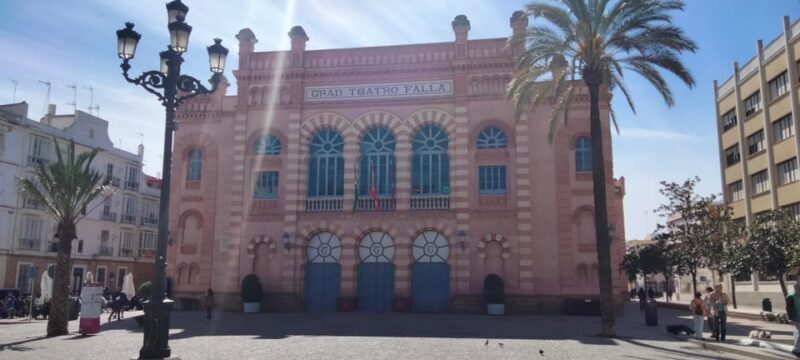 Guided visit on foot through Cádiz: stories from the hand of a local guide - FAQs