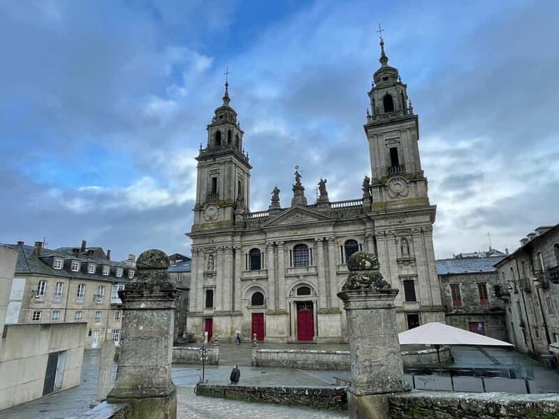 Guided visit to the Cathedral of Lugo with entrance tickets - Key Points