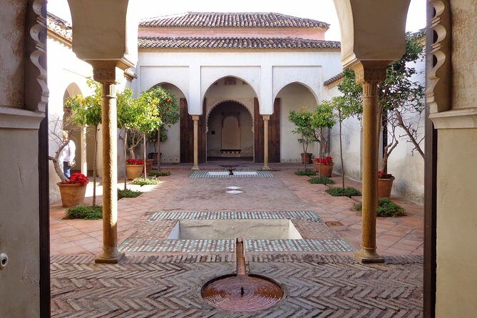 Guided visit to the Roman Theater and Alcazaba in Malaga - Exploring Malagas Ancient Roots: A Rich, Balanced Tour