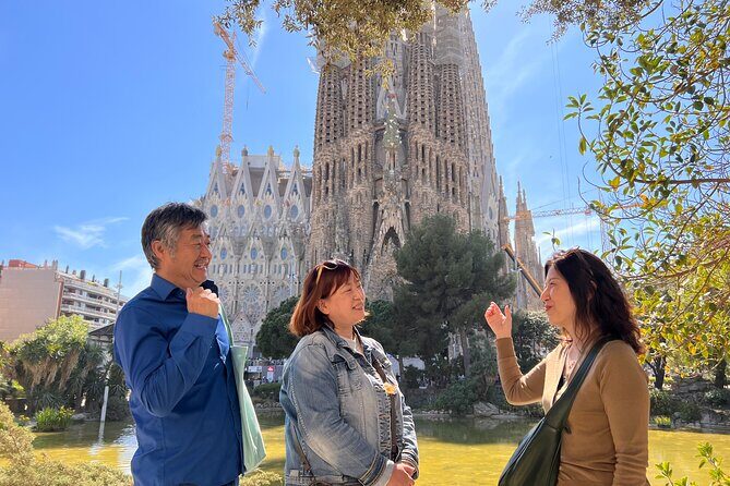 Guided Walking Tour in Park Güell and Sagrada Familia - The Sum Up