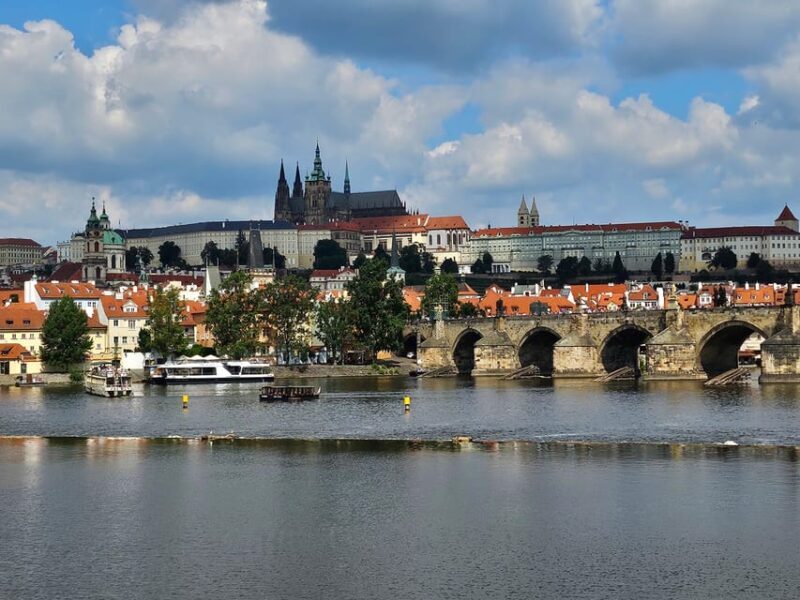 Guided walking tour Prague: include Prazskiy Castle - What Does the Tour Mean for You?