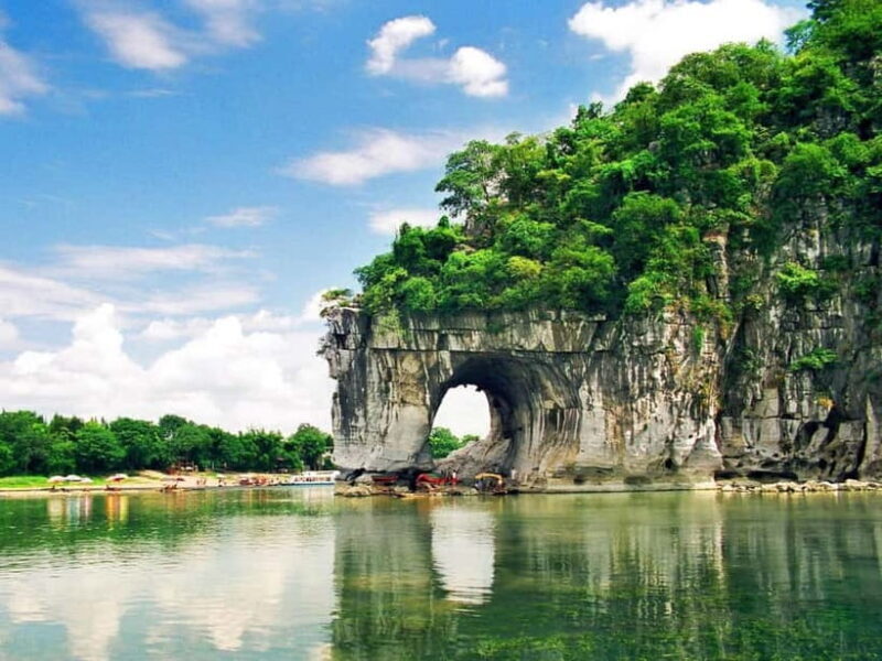 Guilin: 1-Day Iconic Landmarks & Cultural Tour - Discovering Guilin’s Natural Wonders and Historic Streets