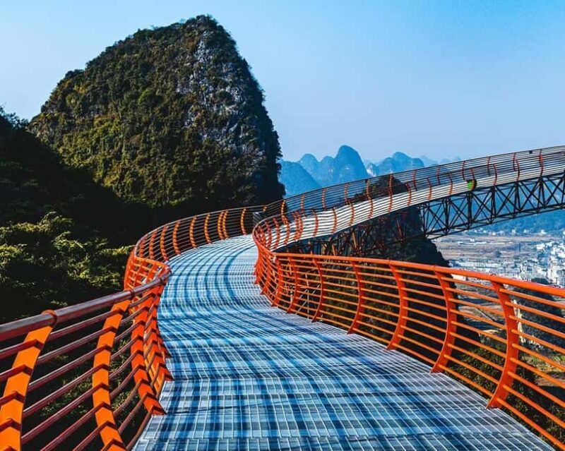 Guilin: Cave, Yulong Rafting, Glass-bottomed skywalk & Show - Ruyi Peak Ropeway & Glass-Bottom Skywalk