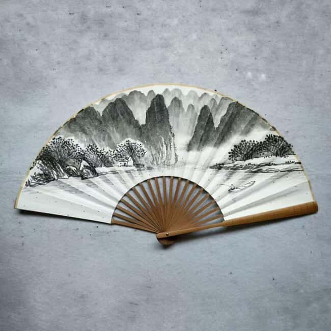 Guilin: Chinese Calligraphy and Chinese-Style Fan Painting - Key Points