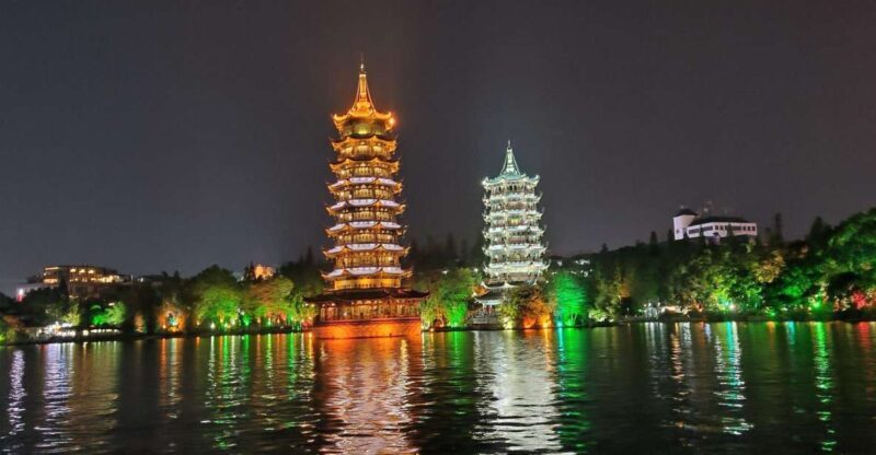Guilin: Four Lakes Night Cruise with Round-trip Transfer - The Experience: A Closer Look at the Guilin Four Lakes Night Cruise