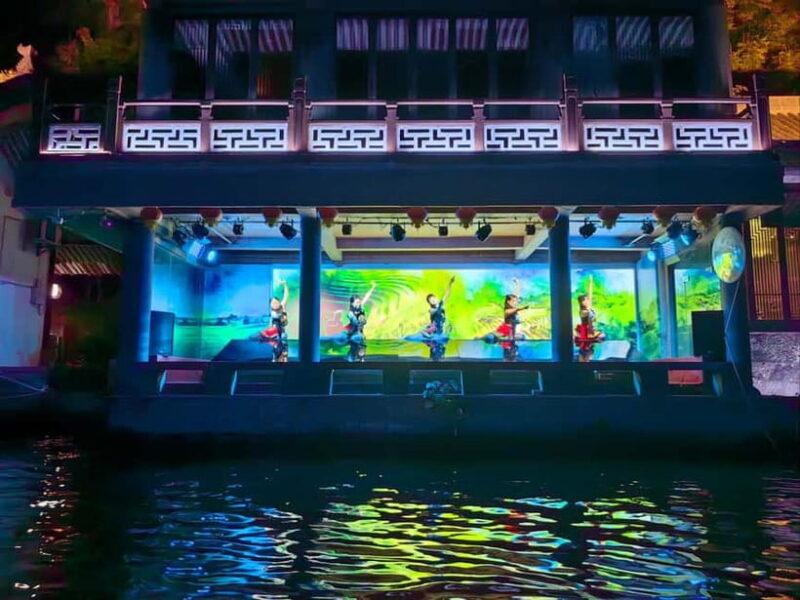 Guilin: Night Cruise on Two Rivers & Four Lakes with Lights - An Introduction to Guilin’s Nighttime Charm