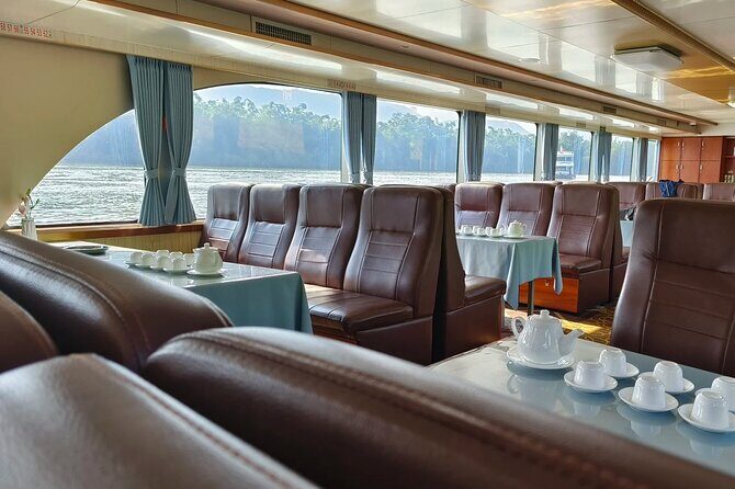 Guilin to Yangshuo Li River Cruise Jinshui Cave Liu Sanjie Show - The Li River Cruise: A Visual Feast