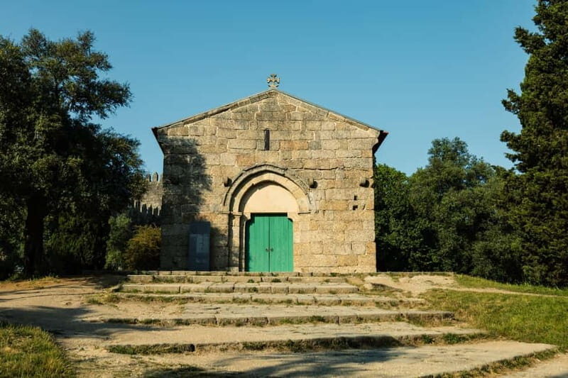 Guimarães: Highlights and Hidden Gems Walking Tour - Key Points