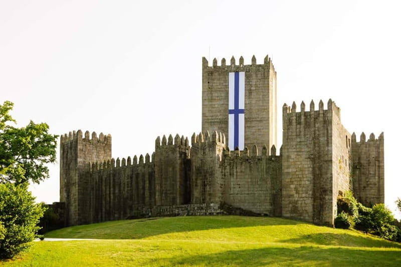 Guimarães: Highlights and Hidden Gems Walking Tour - A Detailed Look at What to Expect