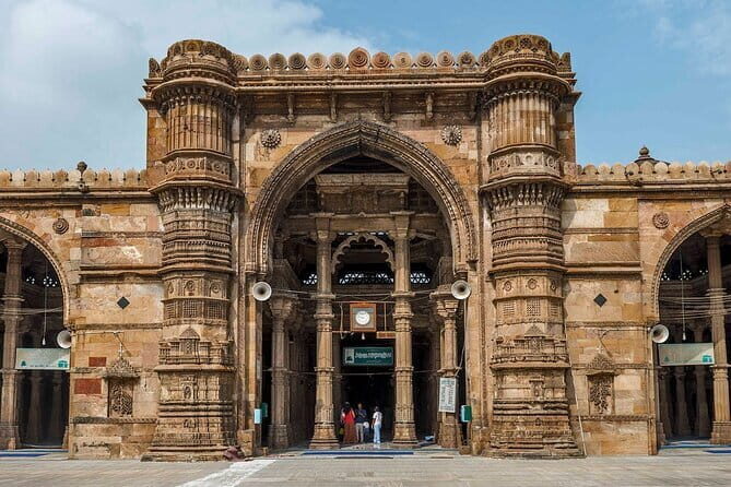 Gujarat Historical, Cultural, Religious & Wildlife Discovery Tour - Breaking Down the Itinerary