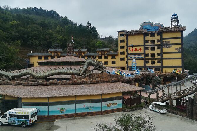 Gulong Gorge Skywalk Glass Bridge and Amusement Park Private Tour - The Journey Starts: From Guangzhou to Gulong Gorge