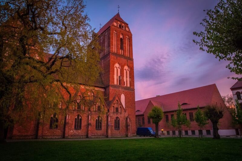 Güstrow: Guided tour of the historic city center - 90-Minute Walk