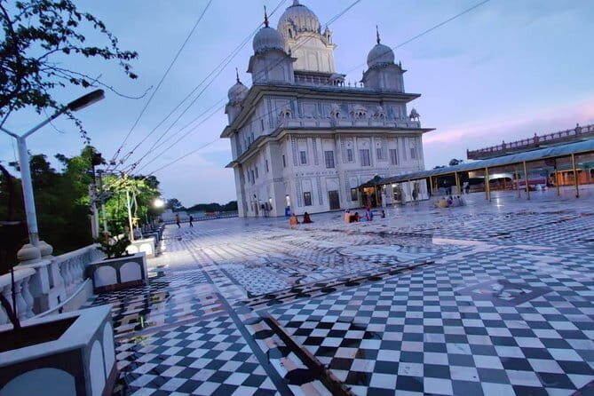 Gwalior tour with beautiful sites of historical monuments - The Practicalities of the Tour