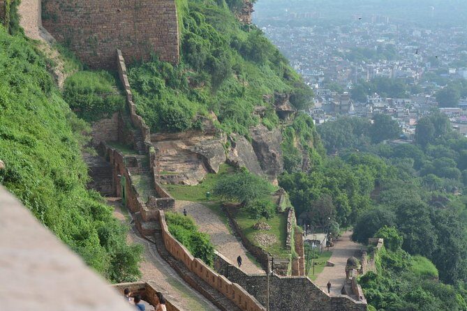 Gwalior tour with fort & beautiful palaces. - Who Should Sign Up?
