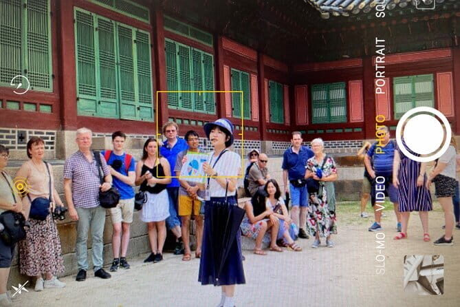 Gyeongbokgung Unveiled: A Tour with an Former Official Guide - Authentic Experience and Genuine Insights