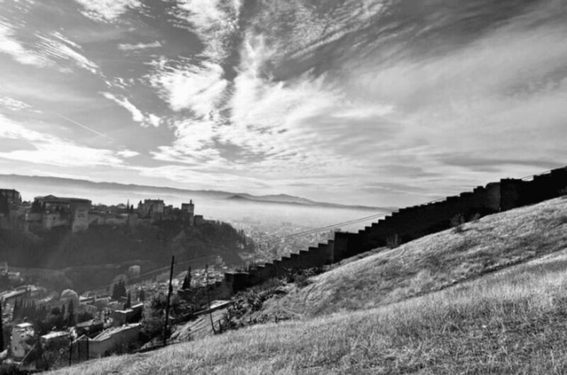Gypsy life: Sacromonte and the caves private tour - Why This Tour Stands Out