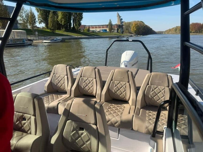 Gyr: 2-Hour Private Boat Sightseeing Tour - Exploring Gyr: A 2-Hour Private Boat Tour Worth Your Time