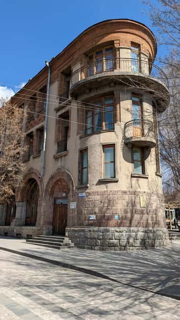 Gyumri: Private Guided Walking Tour By A Local Guide - Comparing Similar Experiences