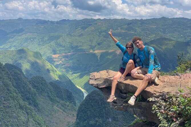 Ha Giang Loop Tour with Lee Ride with a Local Guide - Key Points