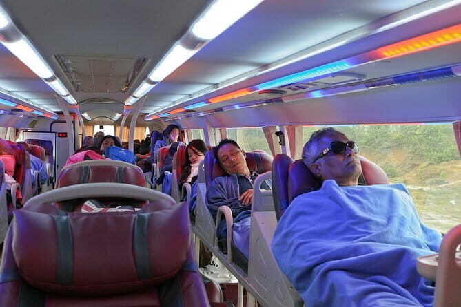 Ha Giang Transfer Services: Sleeper Bus/Limousine Bus/Cabin Bus - The Drop-Off Point and Its Convenience