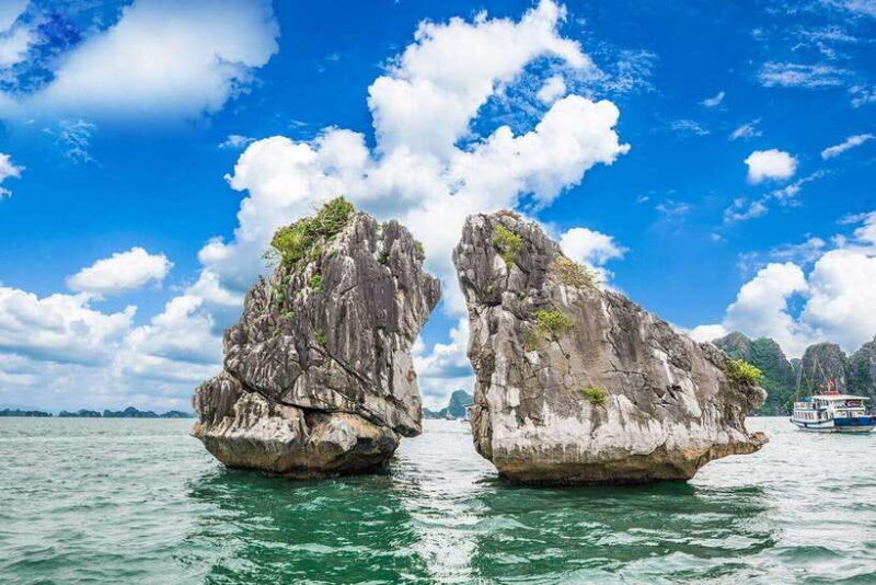 Ha Long Bay: 4.Hour Cruise with Caving, Kayaking, & Lunch - Key Points