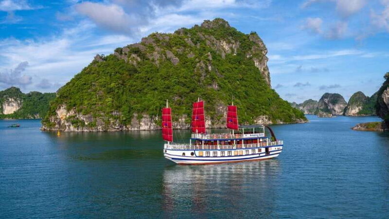 Ha Long Bay - Bai Tu Long Bay Luxury Boat Tour & Transfer - An In-Depth Look at Your Day on Ha Long Bay