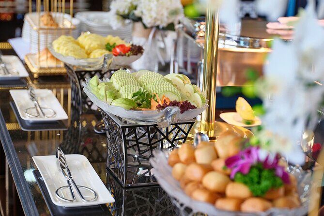 Ha Long Bay Cruise from Hanoi Kayaking and Cave Island Adventure - Lunch and Evening Relaxation