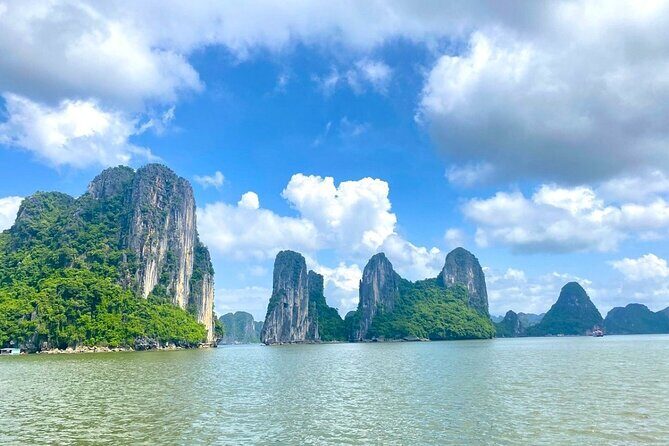 Ha Long Bay Deluxe Trip: 4 Hours Cruise, Cave Discovery and Lunch - Practical Tips for Making the Most of Your Trip