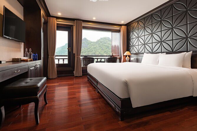 Ha Long Bay  Lan Ha Bay 2D1N Premium Cruise with Balcony Cabin - Introduction