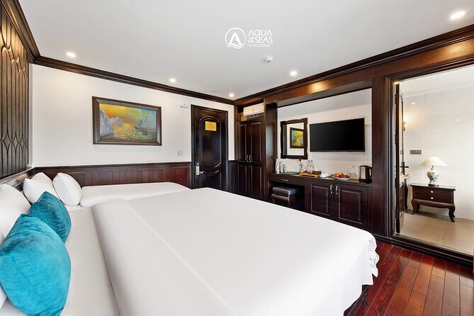 Ha Long Bay  Lan Ha Bay 2D1N Premium Cruise with Balcony Cabin - Authentic Experiences and Potential Drawbacks