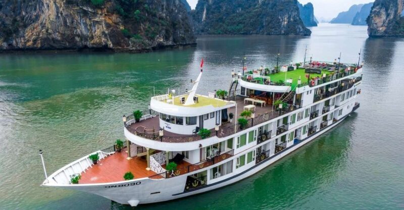 Ha Long Bay: Luxury Cruise 2-Day With All Activities & Guide - Who Should Consider This Cruise?