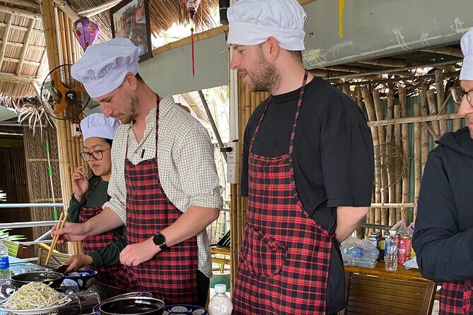 Ha Noi Cooking Class with Local Market Tour - Key Points