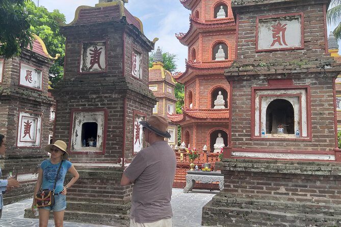Ha Noi Private city tour and water puppet private tour - Lunch and a Look into Vietnam’s Troubled Past