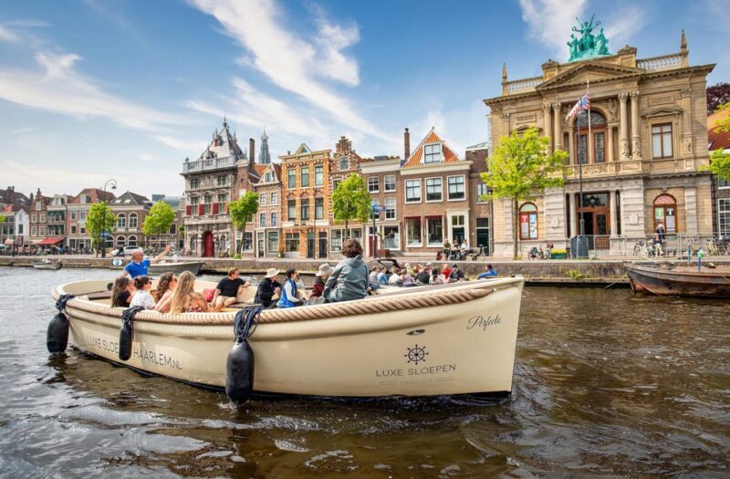 Haarlem: Canal tour + Dutch Windmill de Adriaan tour - Key Points