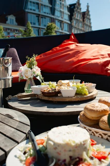 Haarlem: Sightseeing Boat Tour with Snacks and Drinks - The Experience: Sailing with Snacks and Drinks