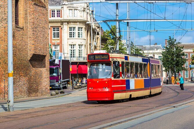 Hague: The Heart of Old Town Exploration Game and Tour - What to Expect from the Itinerary