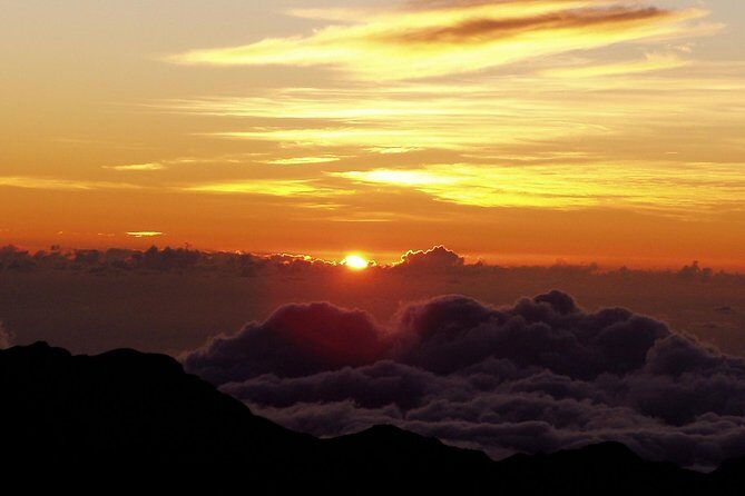 Haleakala Sunrise Tour with Breakfast and West Side Pickup - The Details of the Experience