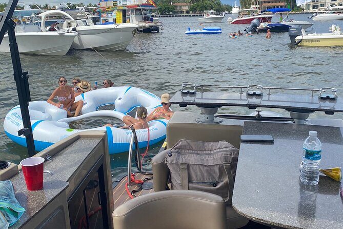 Half-Day Aqua Patio Rental in Fort Lauderdale 7 to 11 people - Practical Details and Considerations