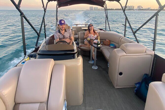 Half-Day Aqua Patio Rental in Fort Lauderdale 7 to 11 people - The Sum Up