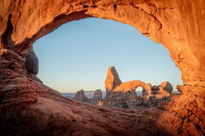Half Day Arches 4x4 with Delicate Arch Hike - Why Choose This Tour?