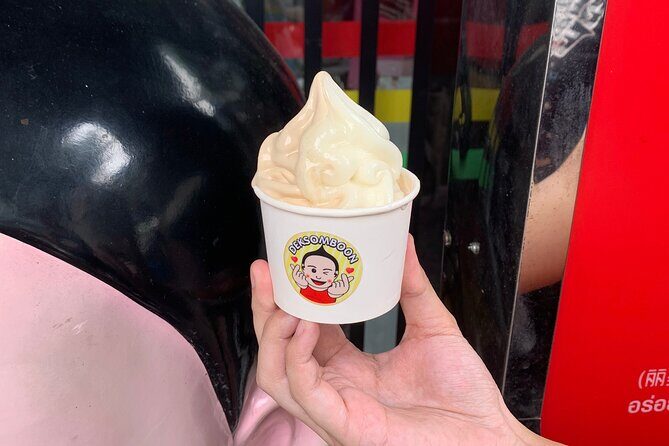 Half Day Bangkok Food and Sightseeing Tour - Authentic Views & Cultural Touches